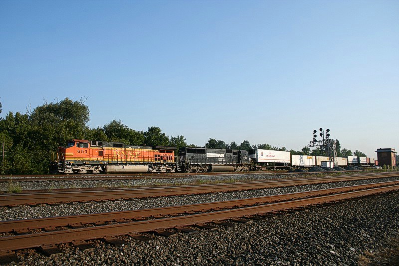 BNSF 653